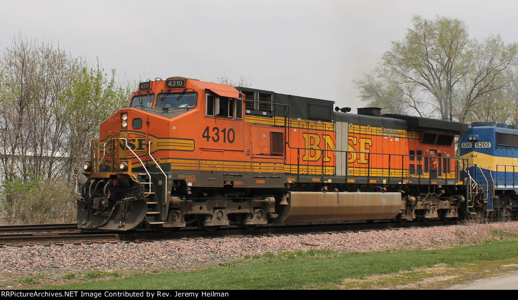 BNSF 4310 (4)
